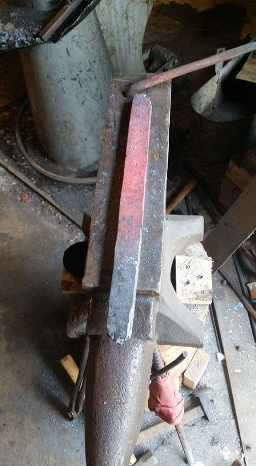 Working iron and high carbon steel bloom - Swordsmithing - I Forge Iron