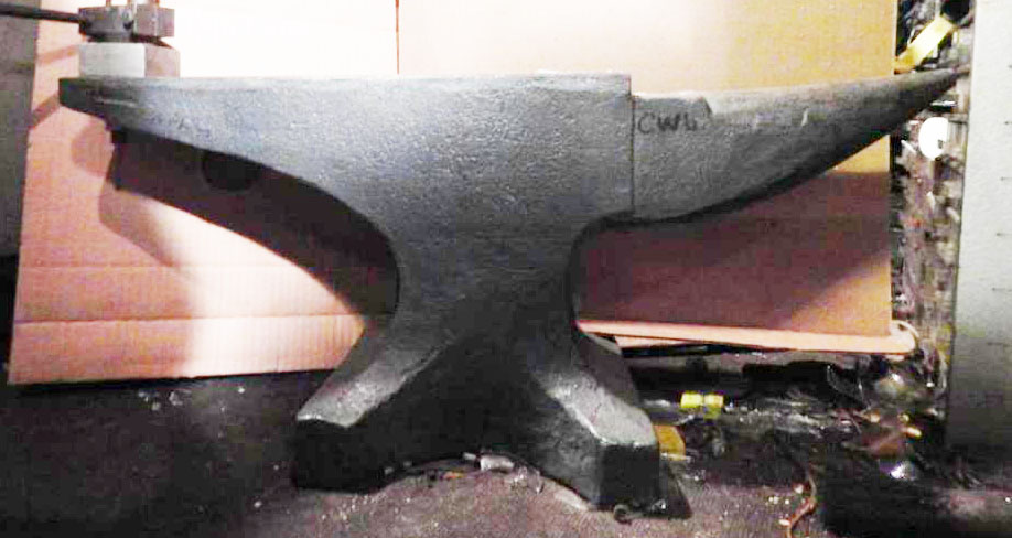 Help identifying this Anvil. Owner says it's a Hay Dunner from Brooklyn ...