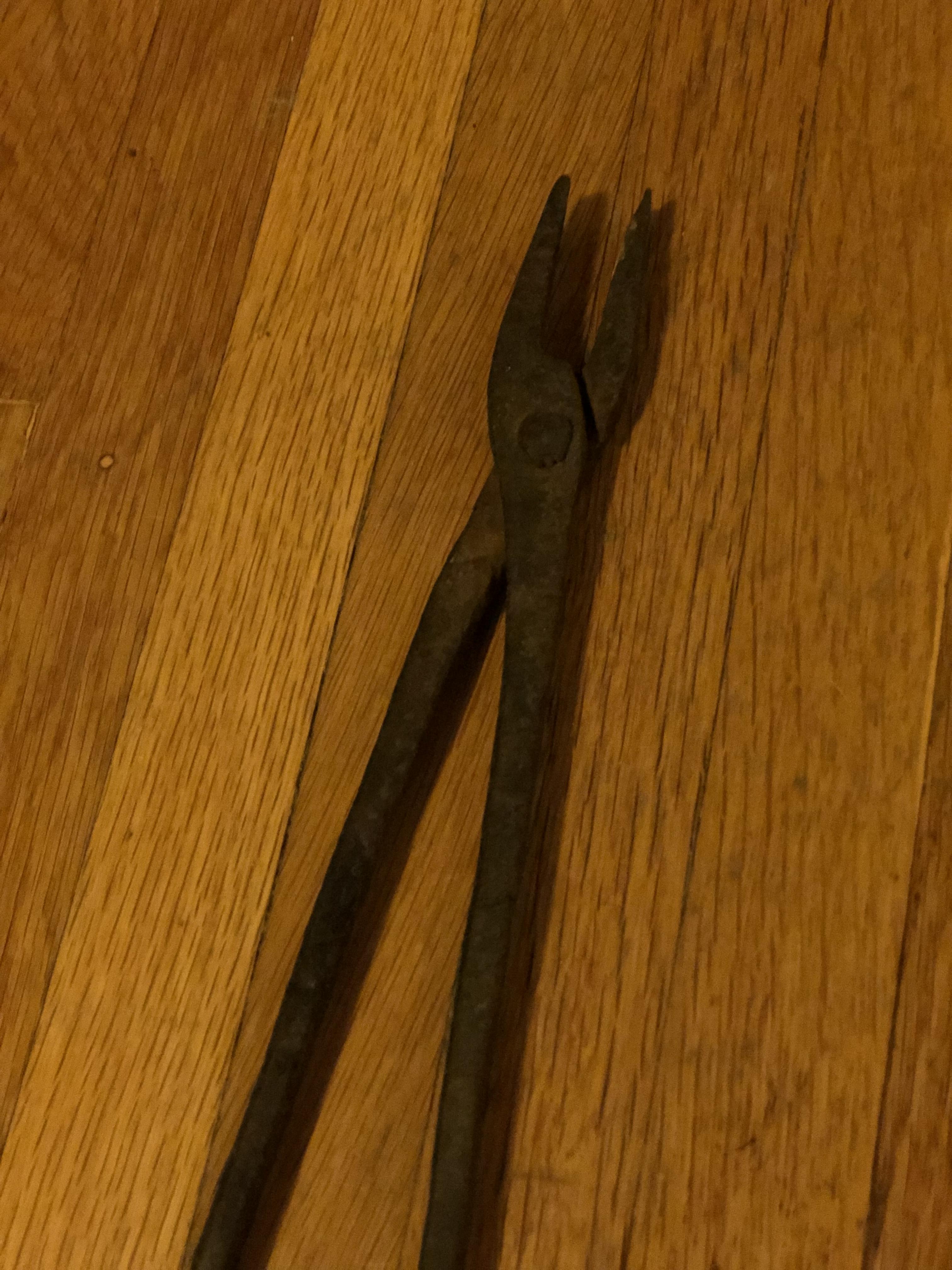 200 year old colonial tongs - Tongs - I Forge Iron