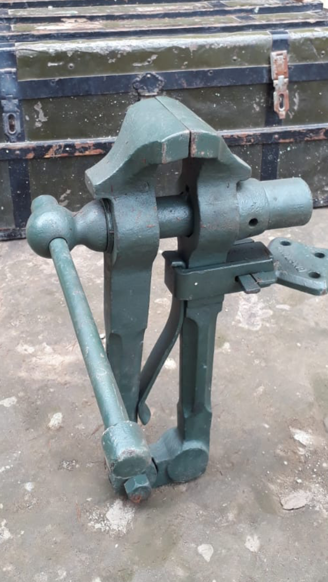 Need help to identify this legless post vise - Vises - I Forge Iron