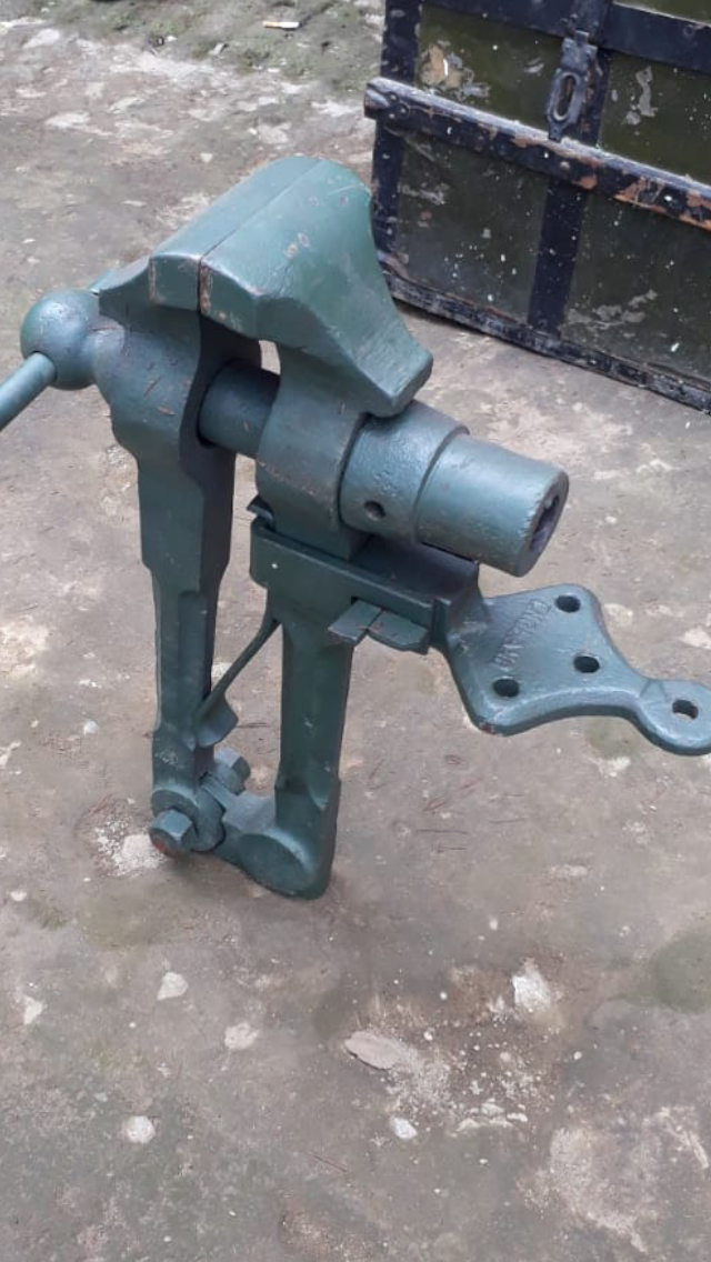 Need help to identify this legless post vise - Vises - I Forge Iron