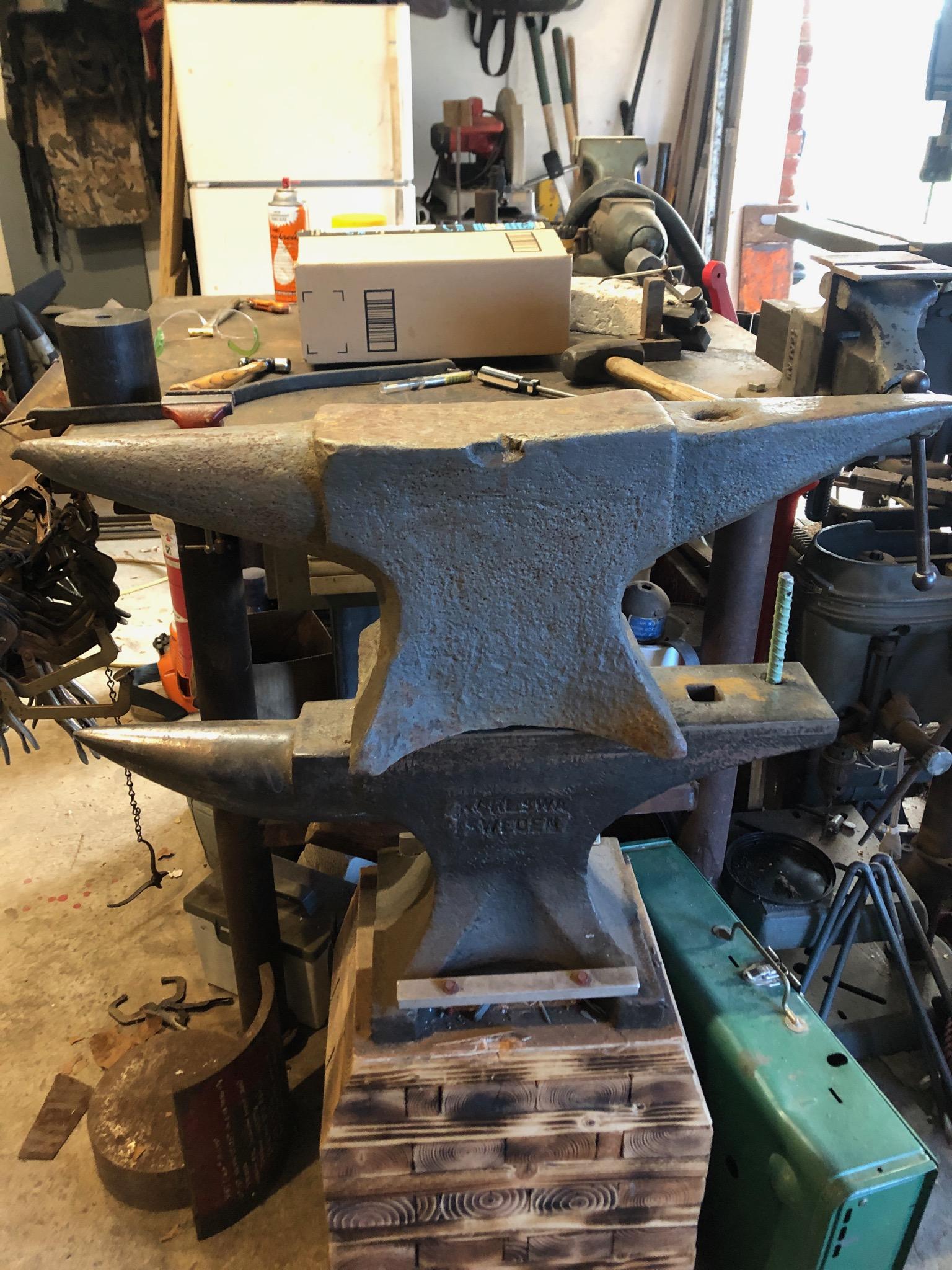 Mystery two horn anvil - Anvil Reviews by brand - I Forge Iron