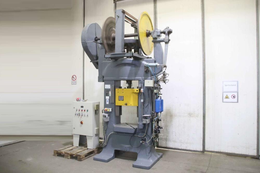 100 ton screwpress vs 150kg Beche powerhammer for stainless damascus ...
