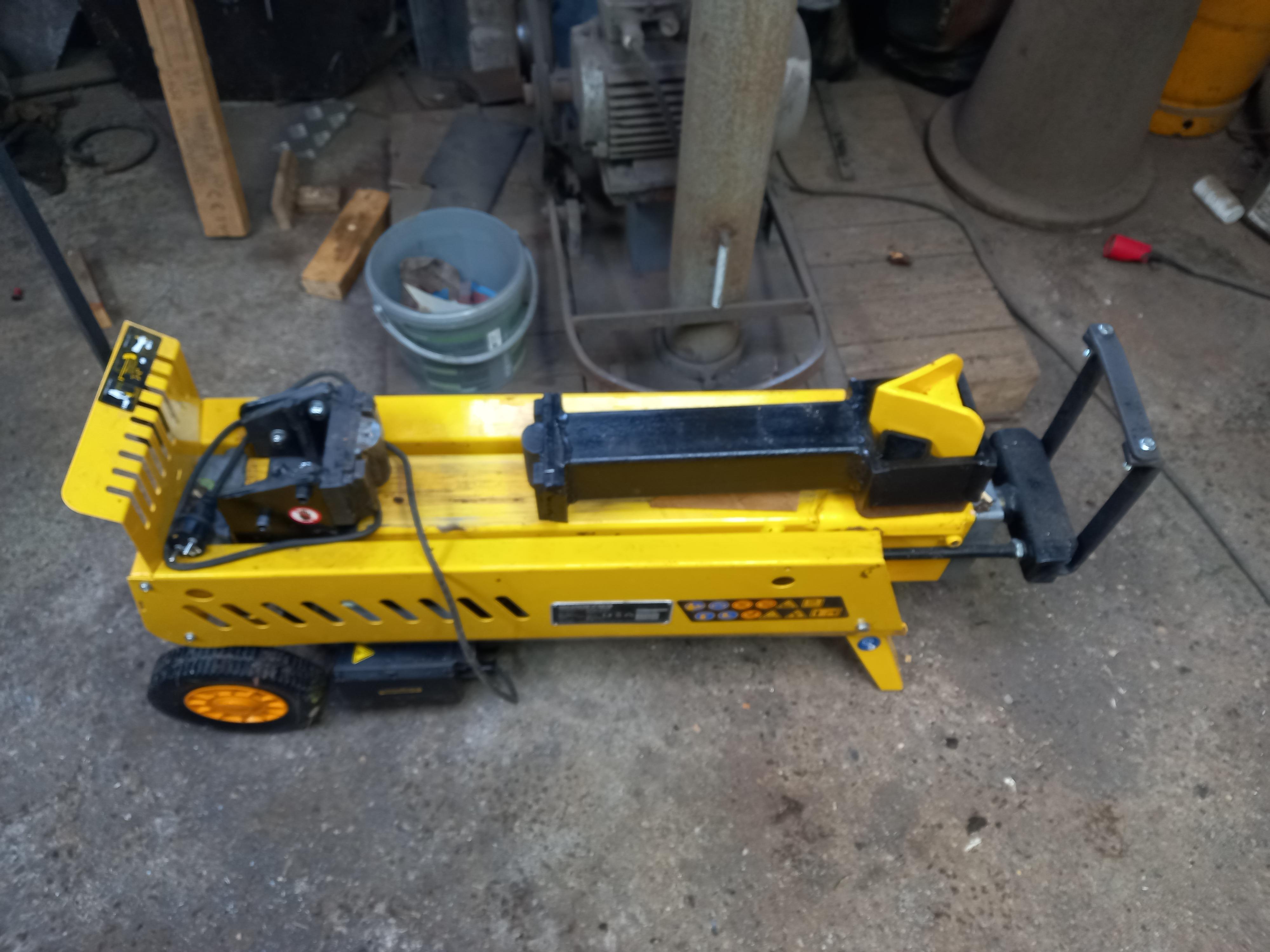 7 Ton Log Splitter press - Presses - I Forge Iron